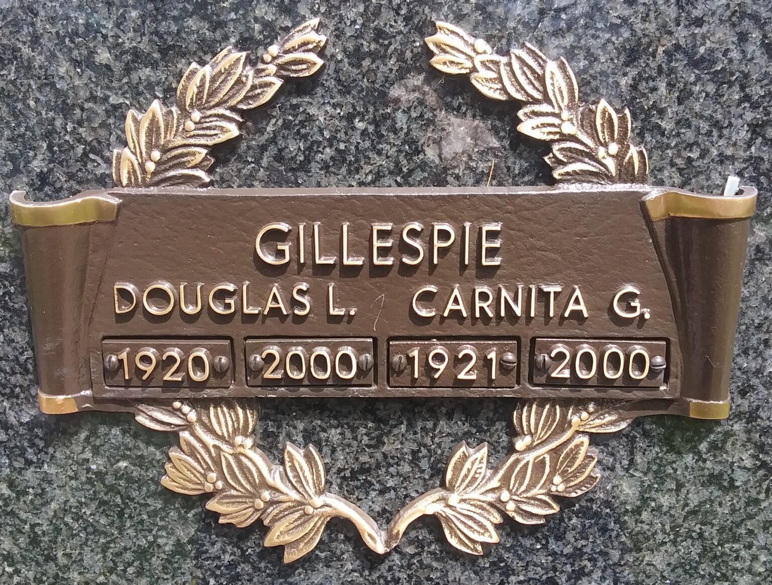 Ontario Tombstone: Douglas & Carnita Gillespie, Greenwood Cemetery ...